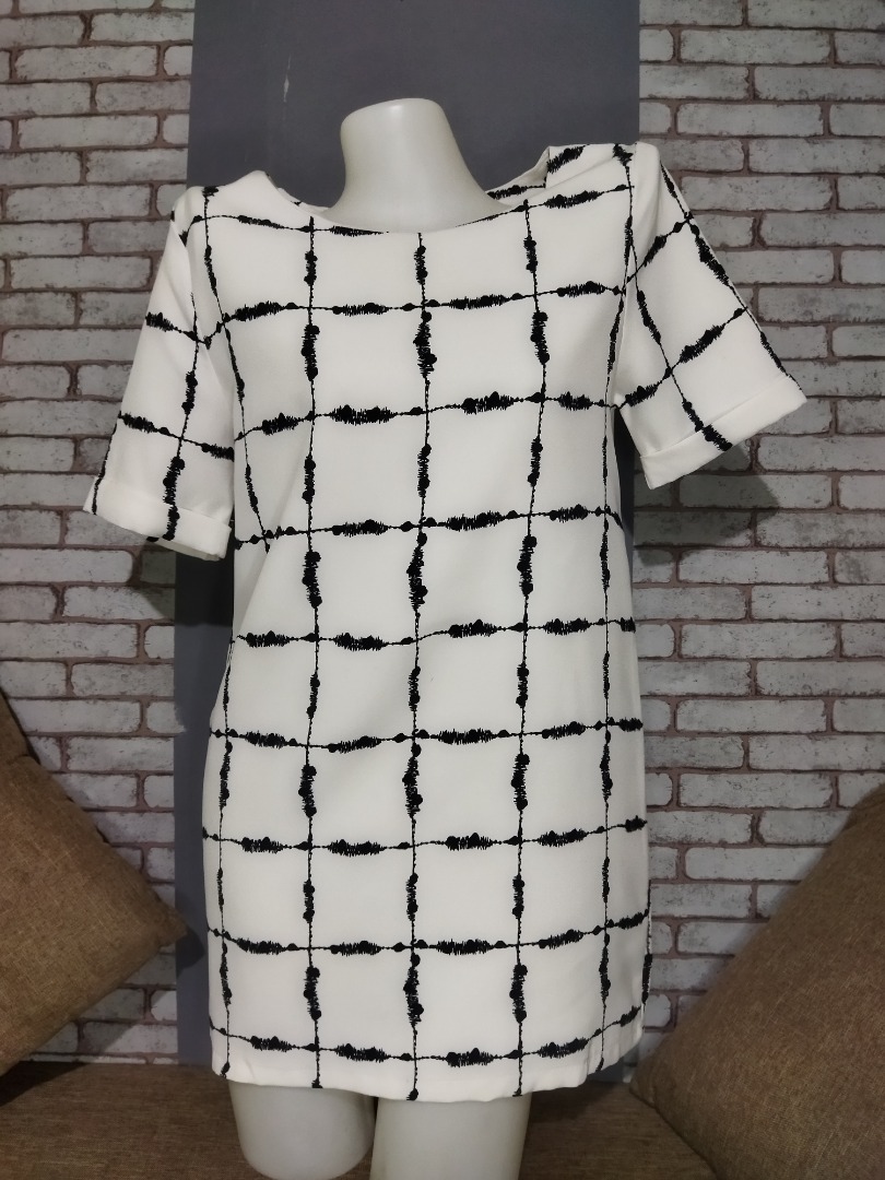 Classy mini Box Dress, Women's Fashion, Dresses & Sets, Dresses on ...