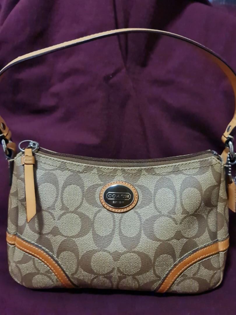 Coach small Tote bag, Women's Fashion, Bags & Wallets, Tote Bags on ...