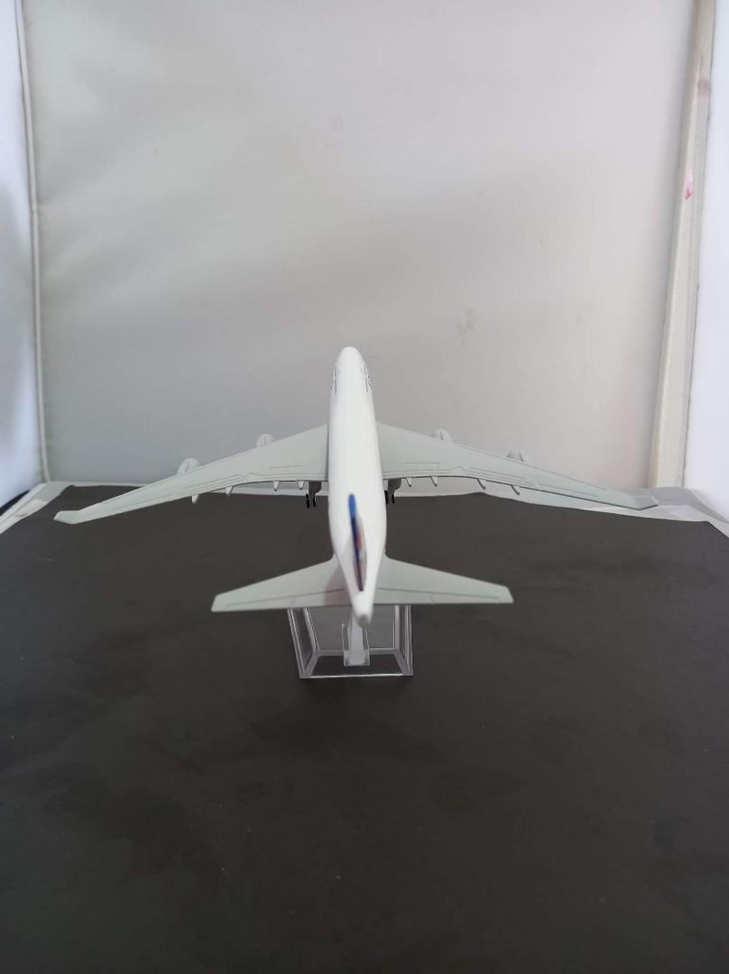 Delta B747 Diecast Aircraft Model 8 inches, Hobbies & Toys, Toys ...