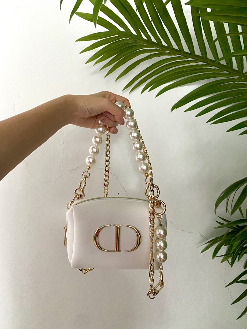 Dior White Pearl Dainty Crossover Bag, Women's Fashion, Bags & Wallets ...