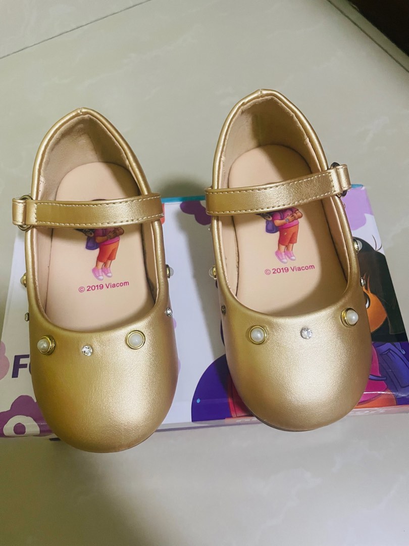 Dora the explorer shoes, Babies & Kids, Babies & Kids Fashion on Carousell