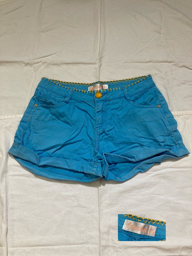 FREE SHORT, 80 min. spend, Women's Fashion, Bottoms, Shorts on Carousell