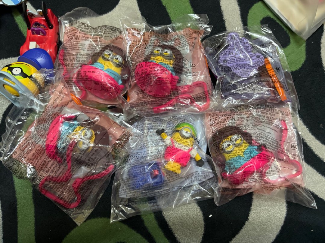Happy Meal Mcd Minion, Hobbies & Toys, Toys & Games on Carousell