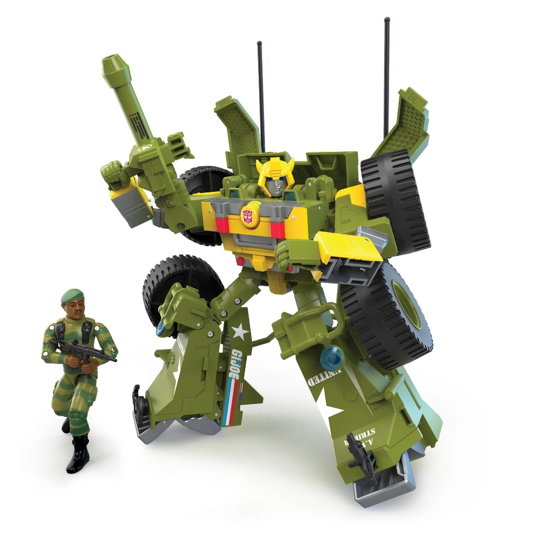 Hasbro Transformers X G.I. Joe Collaborative - Bumblebee A.W.E. Striker ...