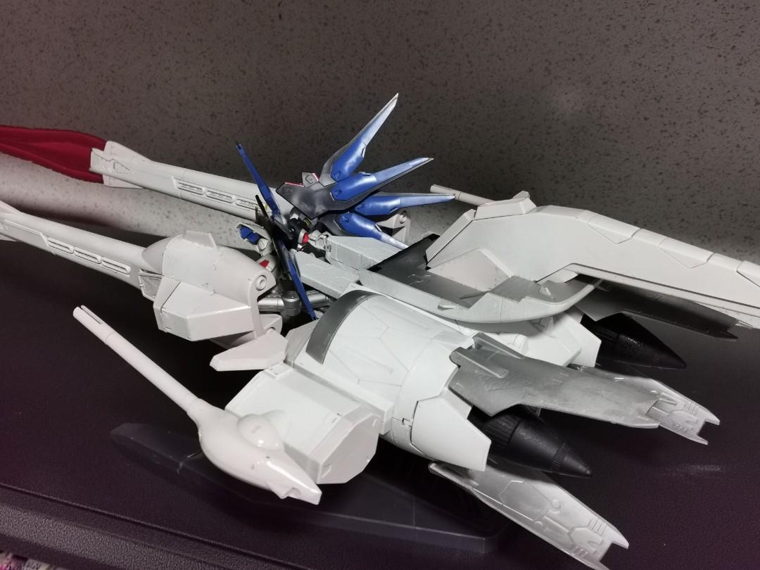 Bandai HG Strike Freedom Gundam + Meteor unit 1/144 toy, Hobbies & Toys ...