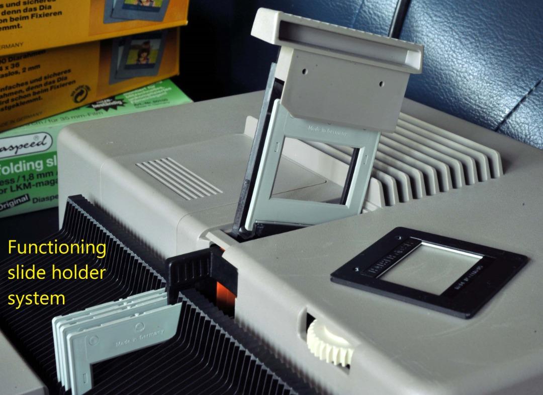 Kindermann DiaFocus AF Film Slide Projector complete with operation ...