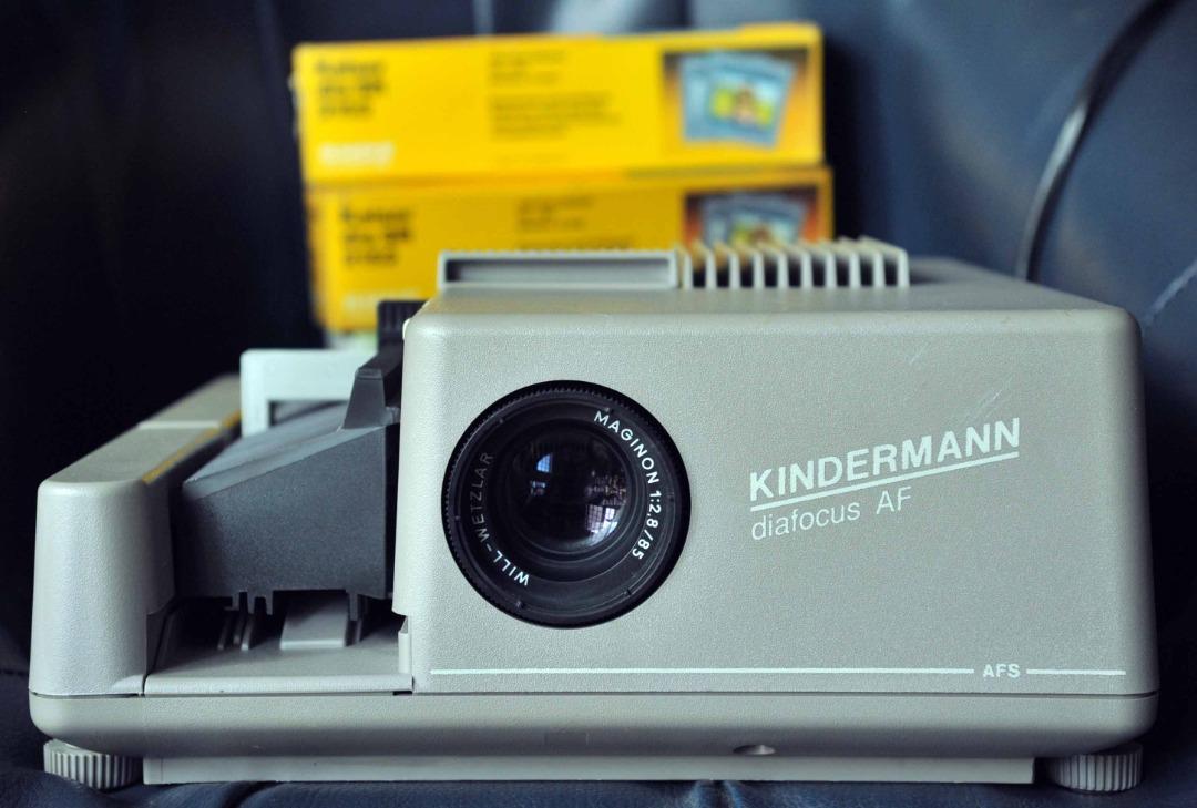 Kindermann DiaFocus AF Film Slide Projector complete with operation ...