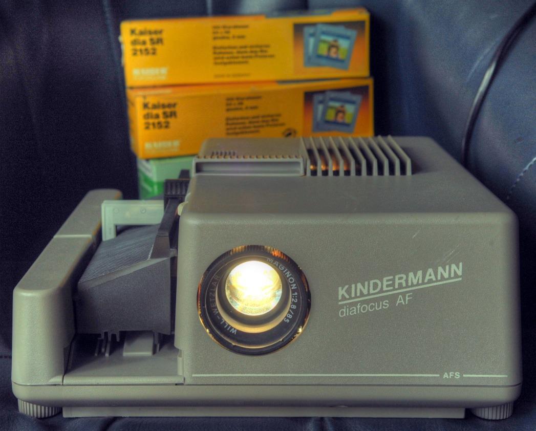 Kindermann DiaFocus AF Film Slide Projector complete with operation ...