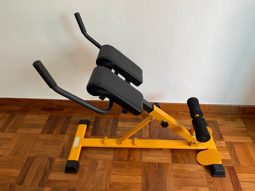 Lower back hyper extension machine, Sports Equipment, Exercise ...