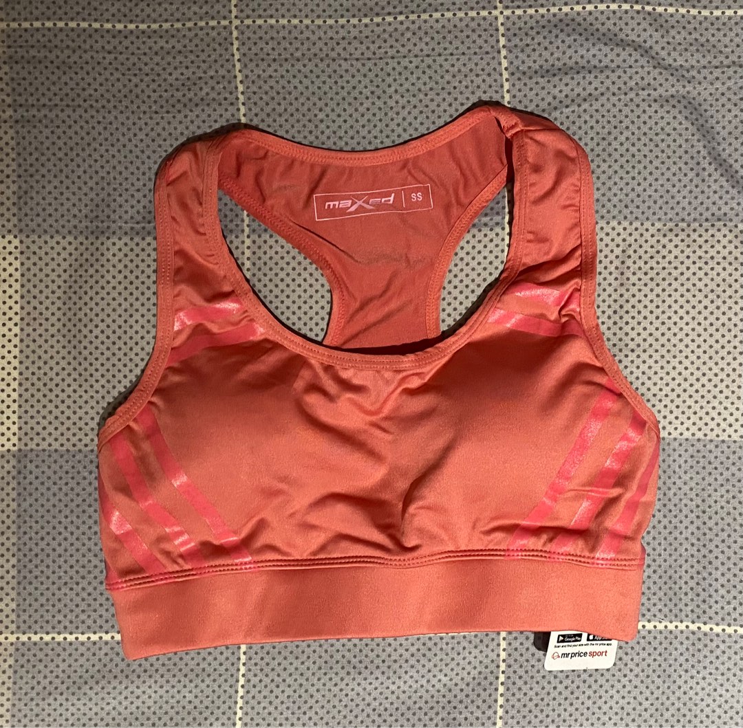 Maxed Sportbra, Women's Fashion, Activewear on Carousell