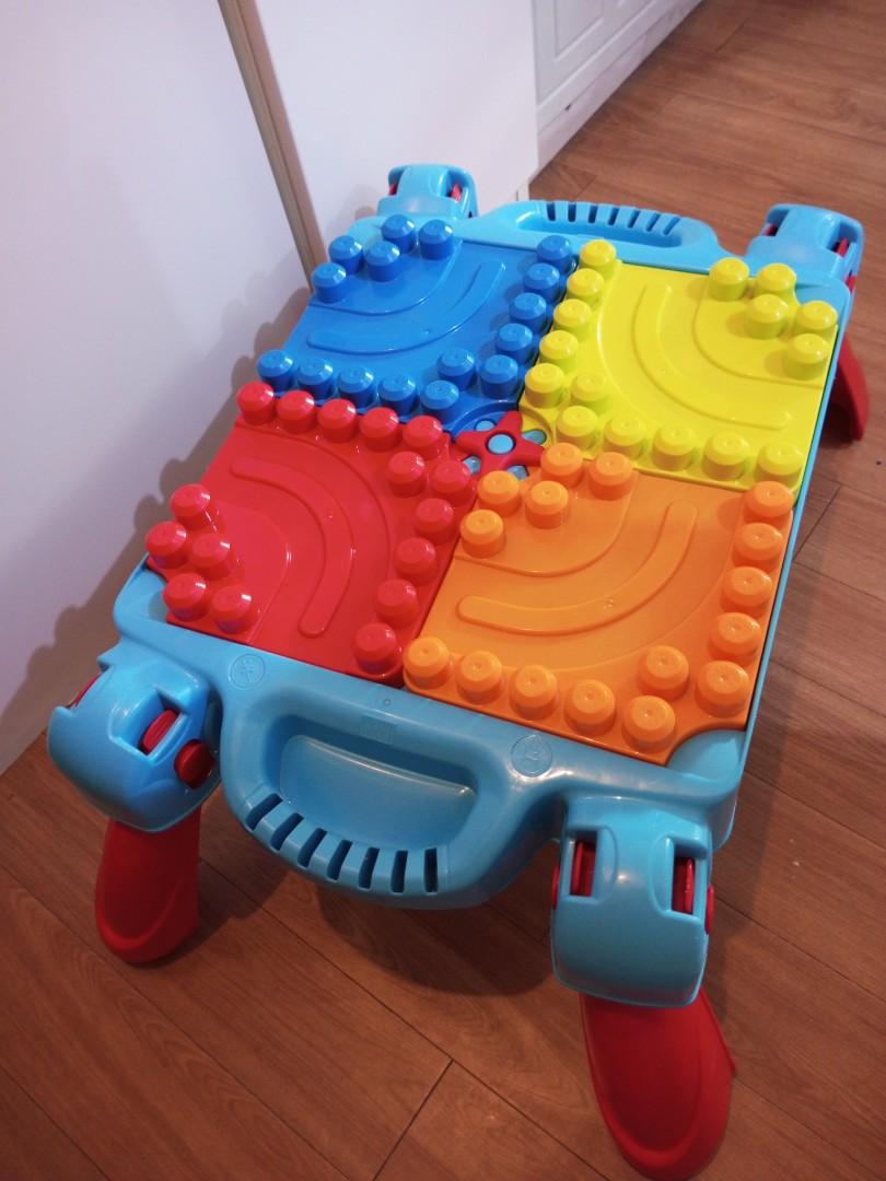 MegaBlocks table (Original), Hobbies & Toys, Toys & Games on Carousell