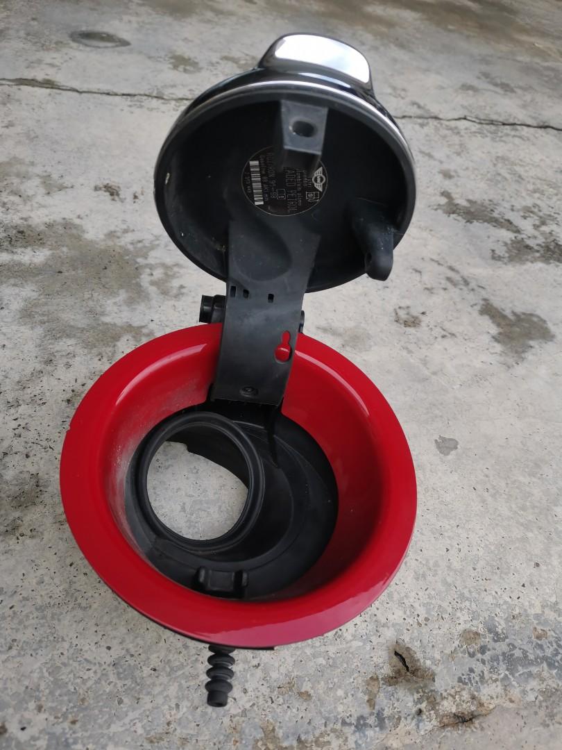 Mini Cooper R56 petrol cap, Auto Accessories on Carousell