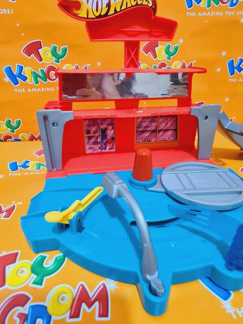 Original Hot Wheels Race play set, Hobbies & Toys, Toys & Games on ...