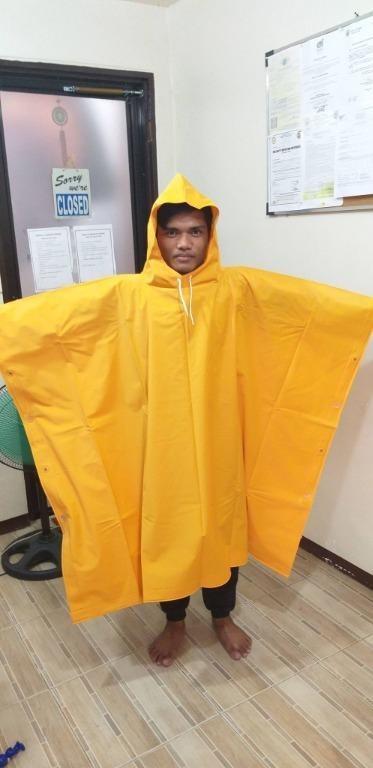 RAINCOAT, Men's Fashion, Coats, Jackets and Outerwear on Carousell