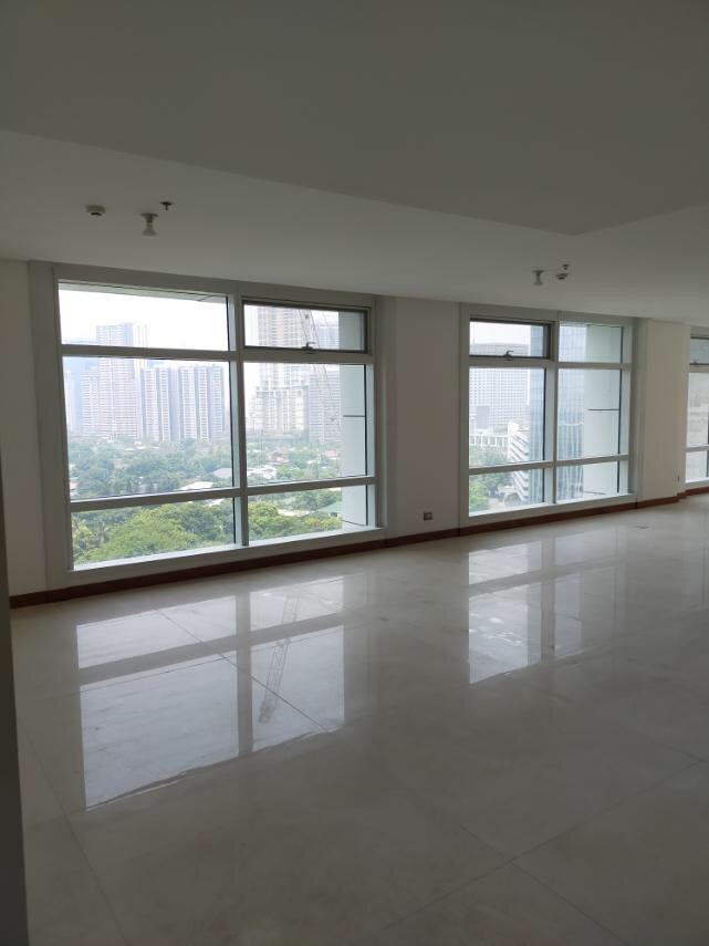 Spacious 3BR Unit For Lease in Two Roxas Triangle, BGC Taguig, Property ...