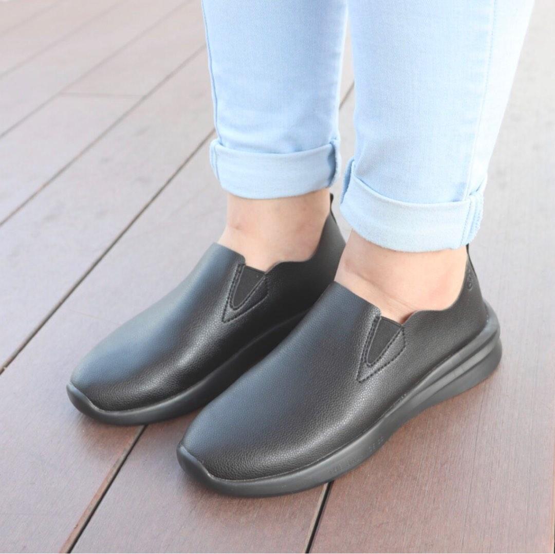 SUNNYSTEP BALANCE WALKER IN FULL BLACK VEGAN LEATHER, Women's Fashion ...