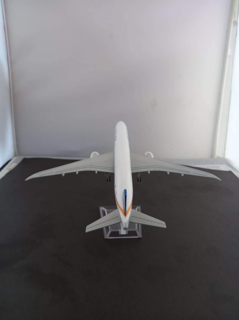 United B787 Dreamliner Diecast Aircraft Model, Hobbies & Toys, Toys ...
