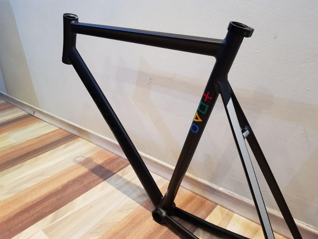 Unknown Type 1 Seoul X LA Edition Fixie Frame, Sports Equipment ...