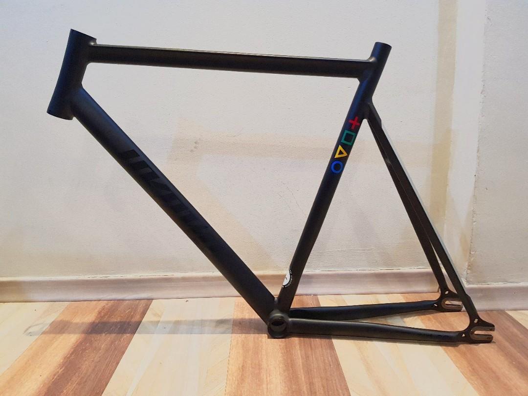Unknown Type 1 Seoul X LA Edition Fixie Frame, Sports Equipment ...