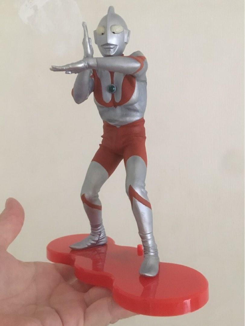 X-plus Ultraman 25cm w/ defective light-up function, Hobbies & Toys ...