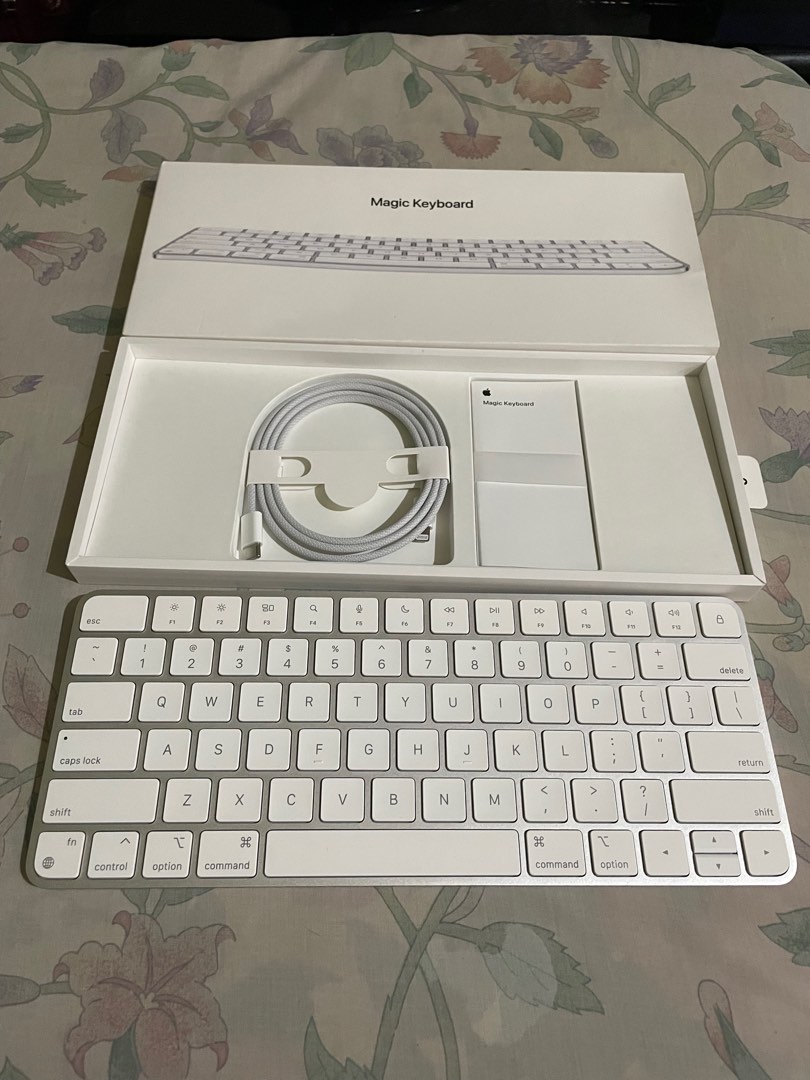 Apple Magic Keyboard Model A2450, Computers & Tech, Parts & Accessories ...