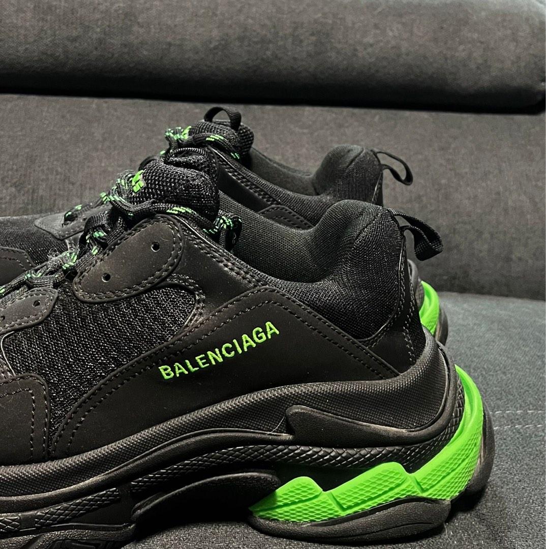 Balencia Triple S, Men's Fashion, Footwear, Sneakers on Carousell