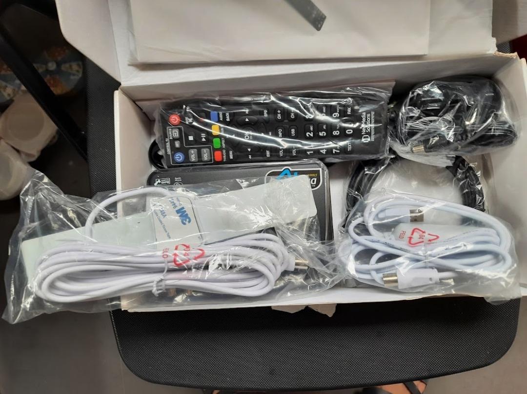 Brand New in box Digital TV HD Set-up Box mediacorp, TV & Home ...