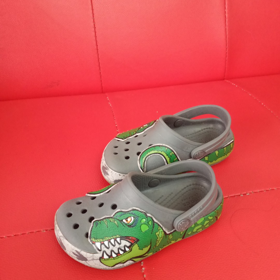 Crocs Anak Dino Original, Bayi & Anak, Baju Anak Laki-laki, 1 hingga 3 ...