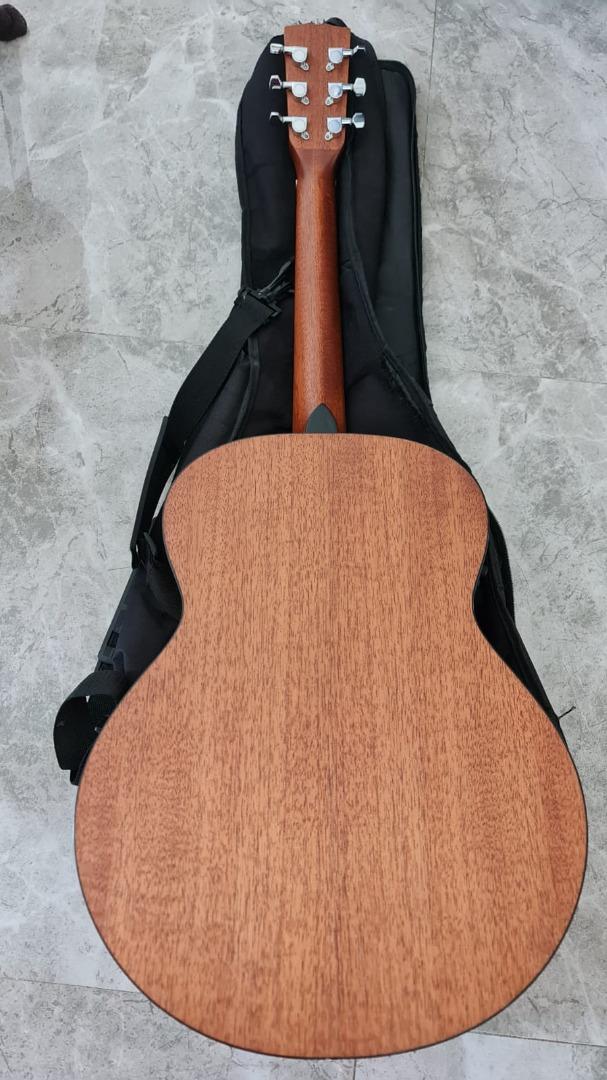Custom Acoustic Mini Jumbo Guitar MJ2E, Hobbies & Toys, Music & Media ...