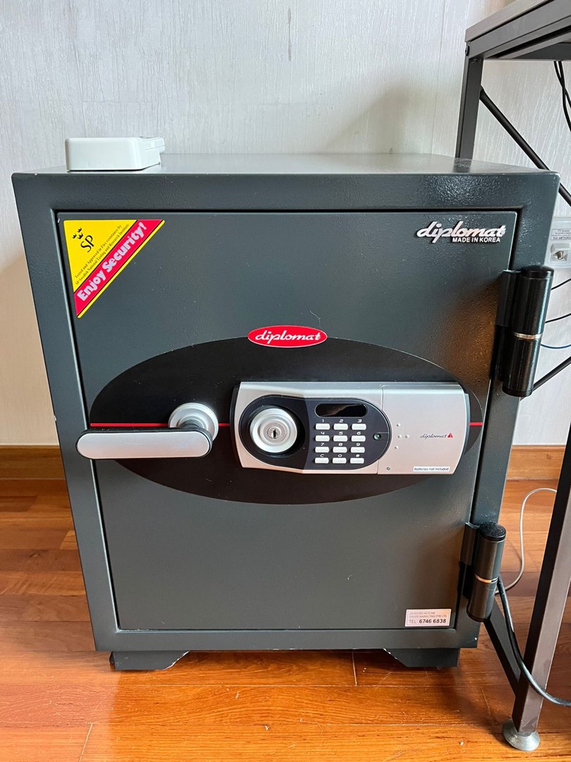Diplomat Safe Box, Furniture & Home Living, Security & Locks, Safe on ...