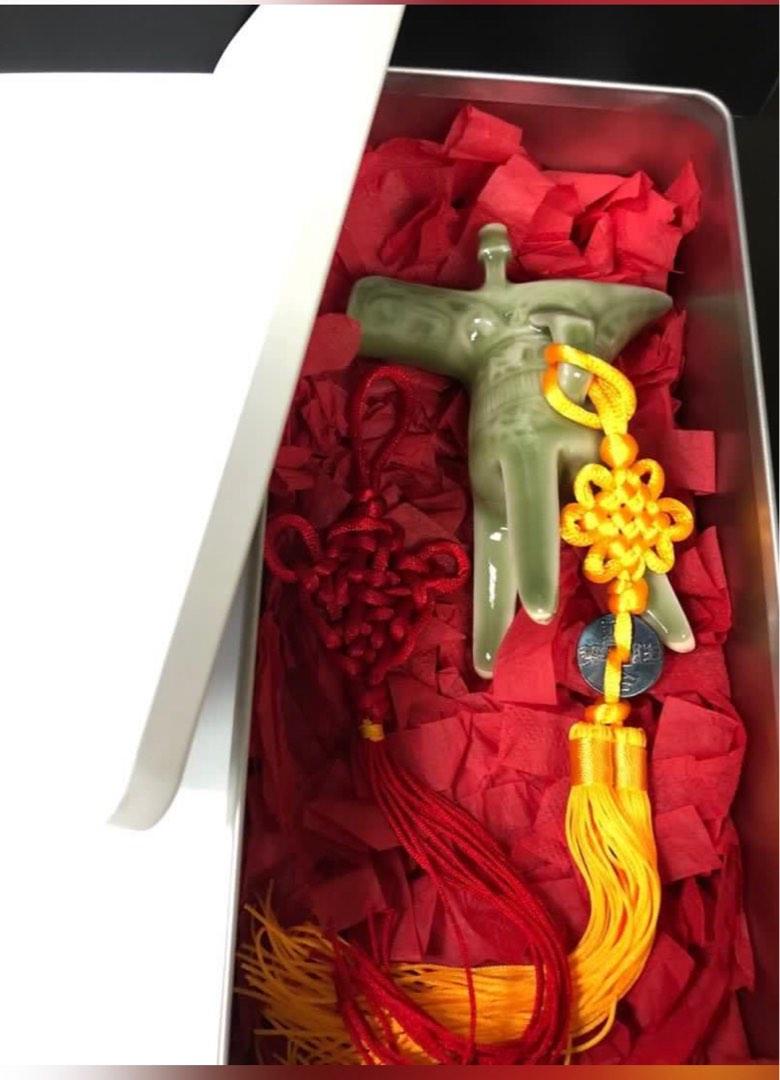 Emperor tripod vessel, Hobbies & Toys, Stationery & Craft, Other ...