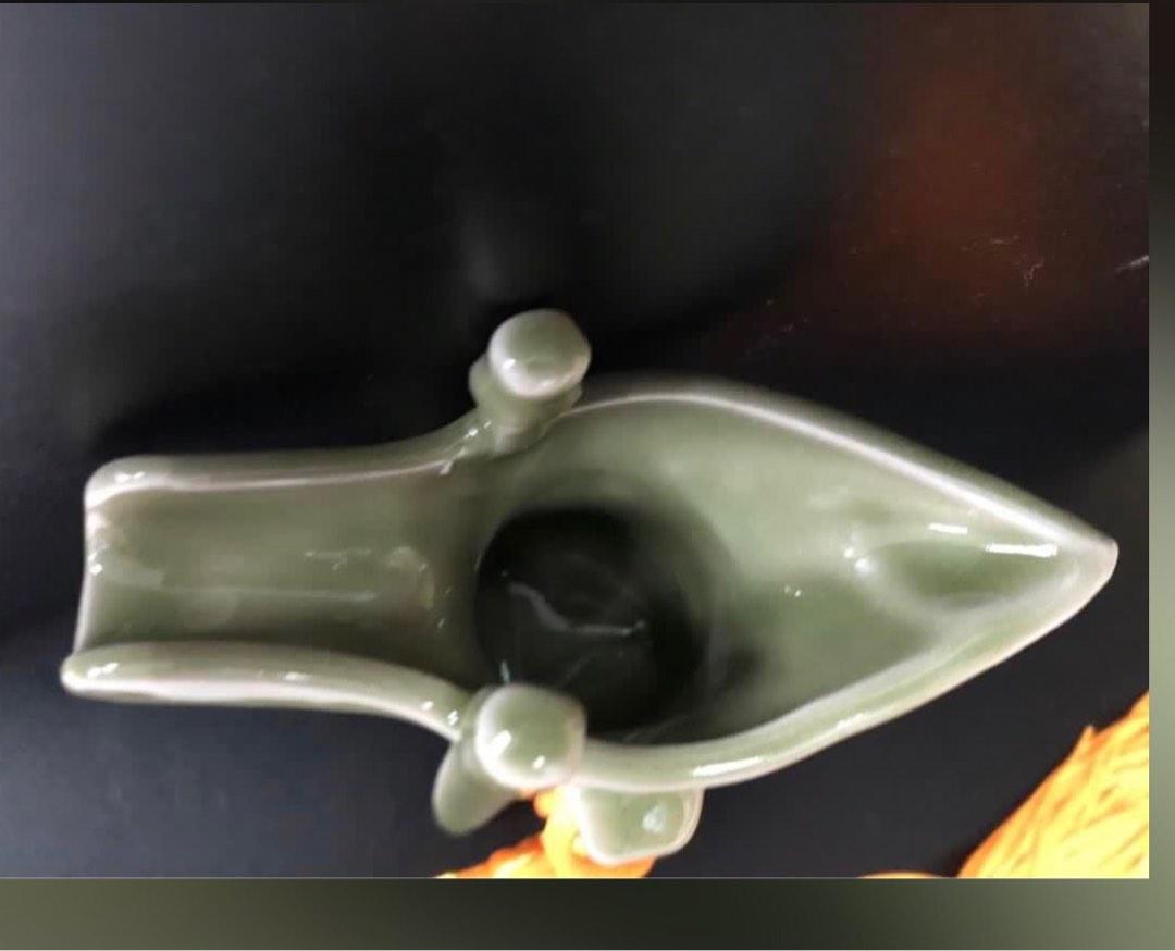 Emperor tripod vessel, Hobbies & Toys, Stationery & Craft, Other ...