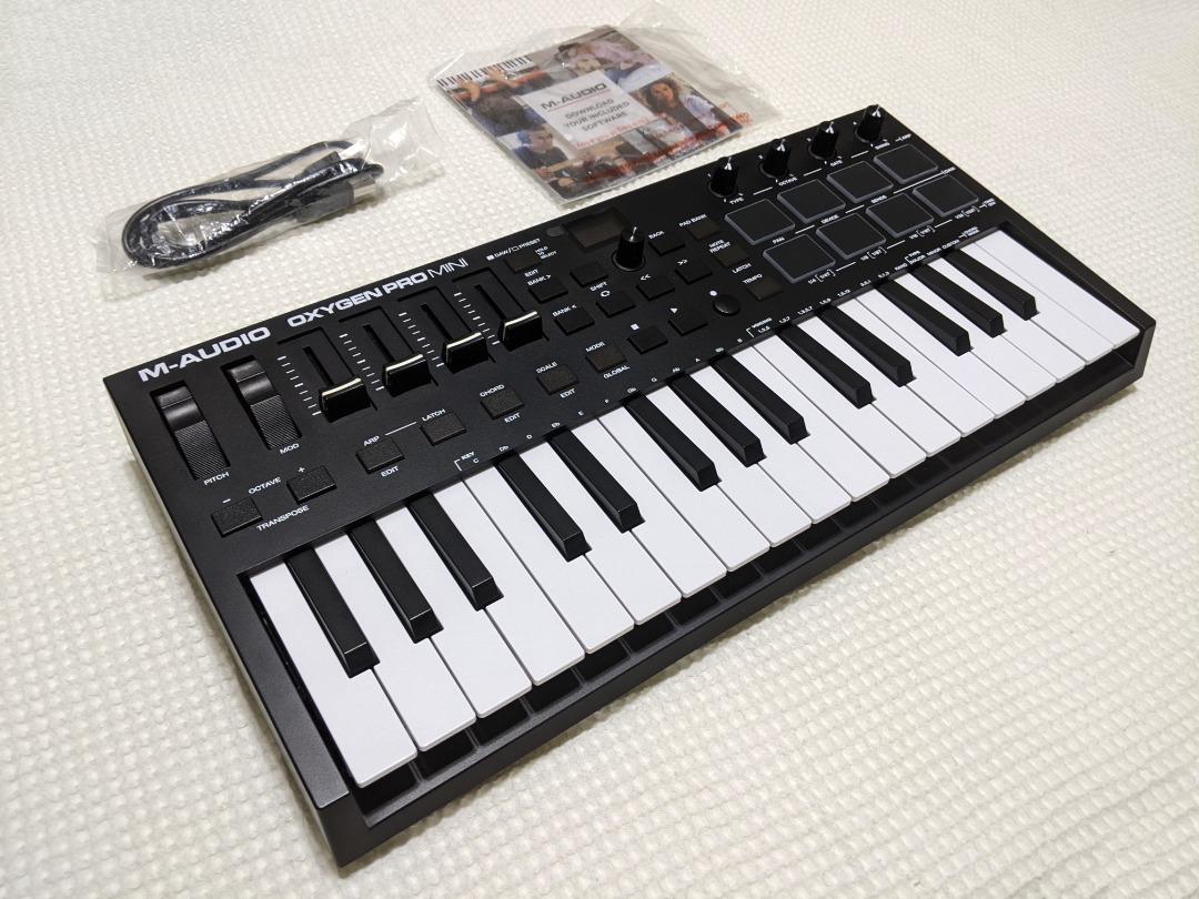 For Sale! M-AUDIO Oxygen Pro Mini 32-key MIDI Controller, Hobbies ...