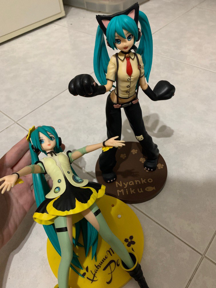 hatsune miku figures, Hobbies & Toys, Toys & Games on Carousell