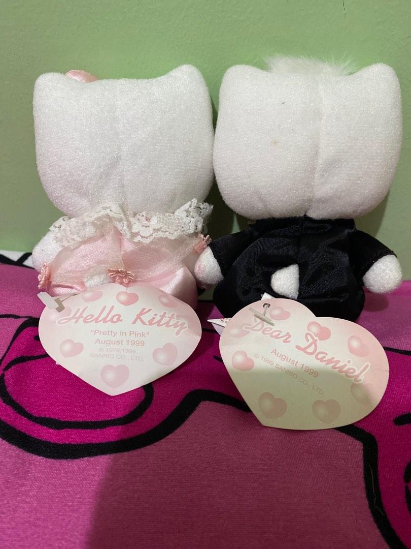 Hello kitty couple year 1999, Hobbies & Toys, Toys & Games on Carousell