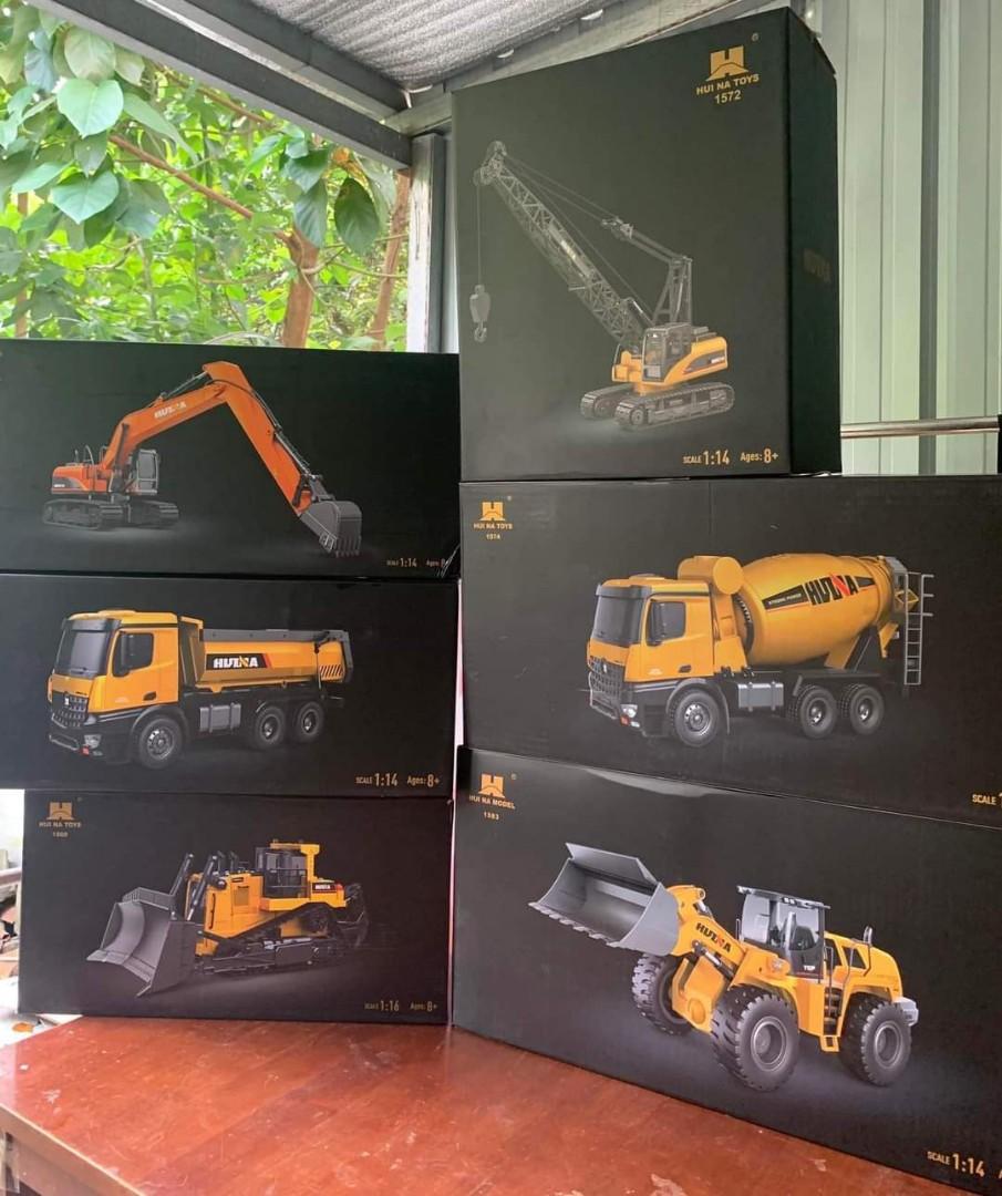 HUINA 1572 Mobile Crane Truck 15Ch 1/14, Hobbies & Toys, Toys & Games ...