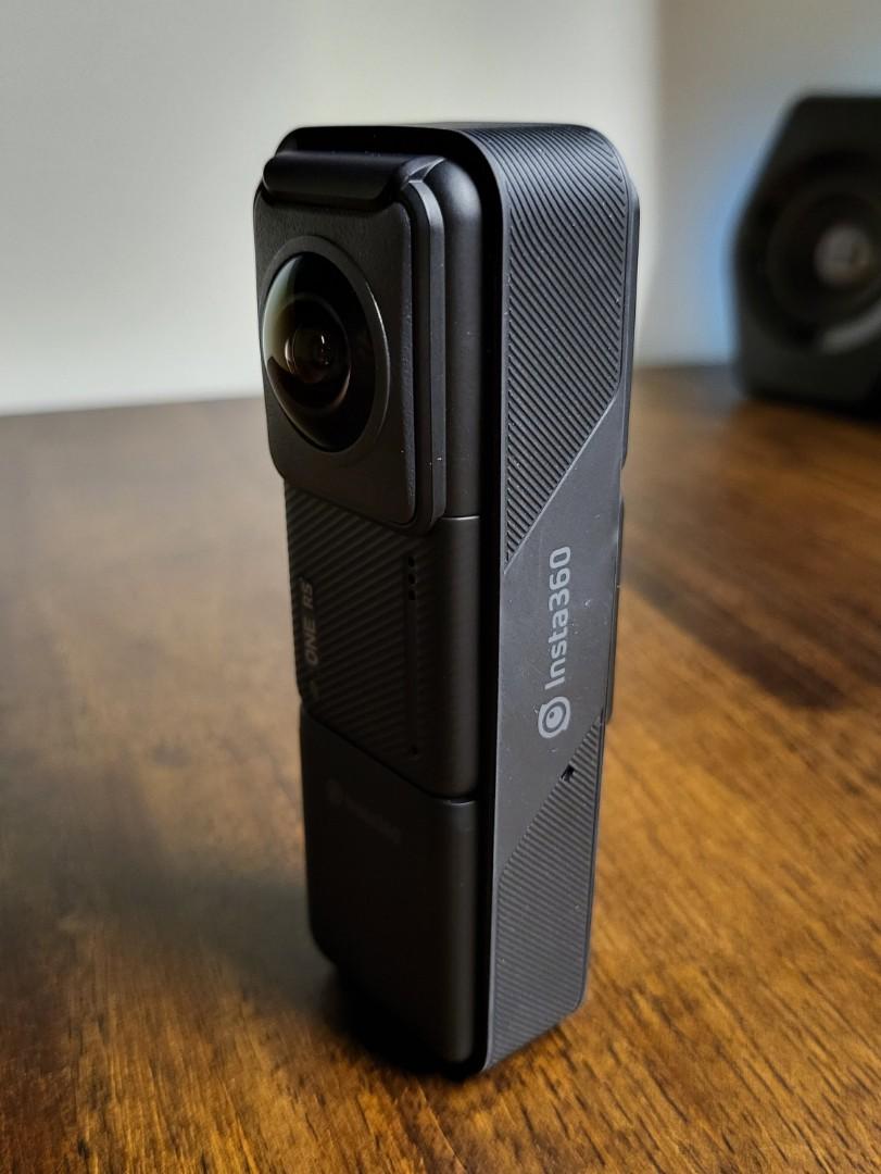 Insta360 One R/RS Vertical Bumper Case and Battery, Photography ...