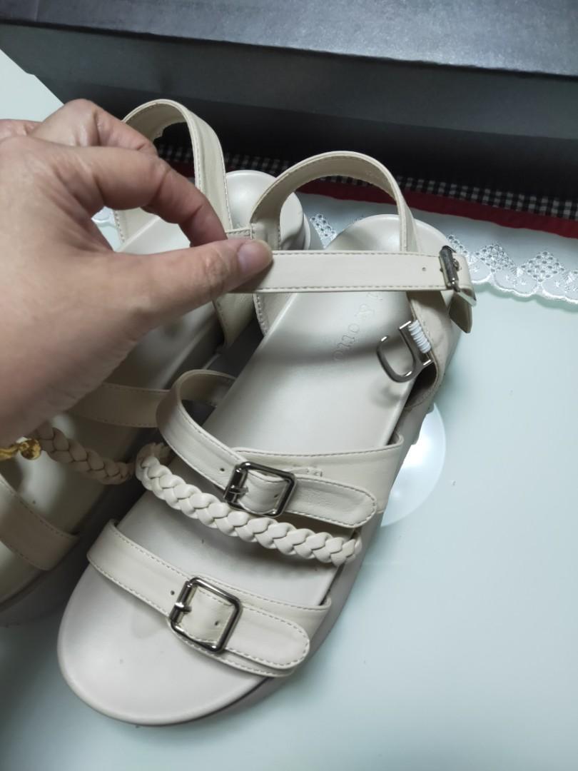 itti & otto, Women's Fashion, Footwear, Sandals on Carousell