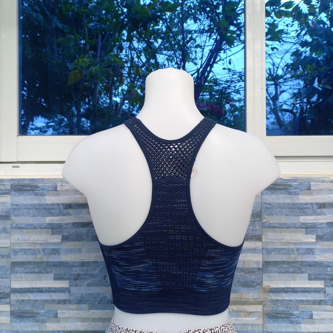 Joy Lab Sports Bra - XS, Women's Fashion, Activewear on Carousell