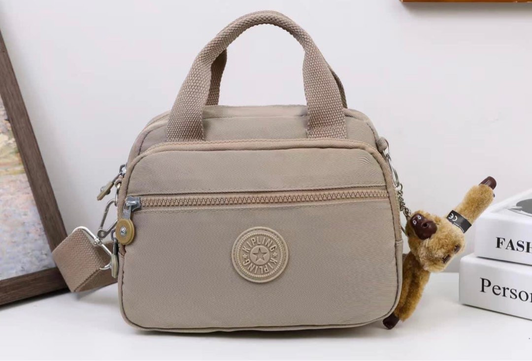 kipling orig cream, Women's Fashion, Bags & Wallets, Shoulder Bags on Carousell