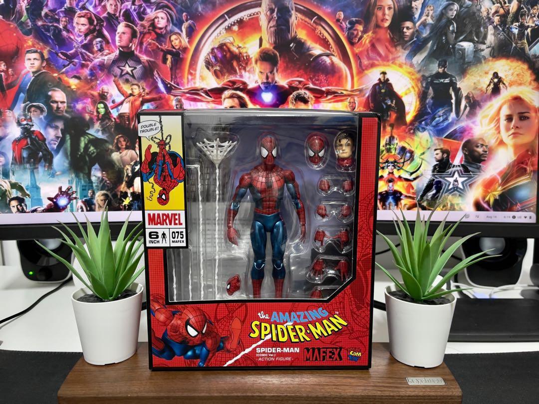 Mafex Spider-Man Comic Version No.075 & Mafex Venom Comic Version No.88 ...