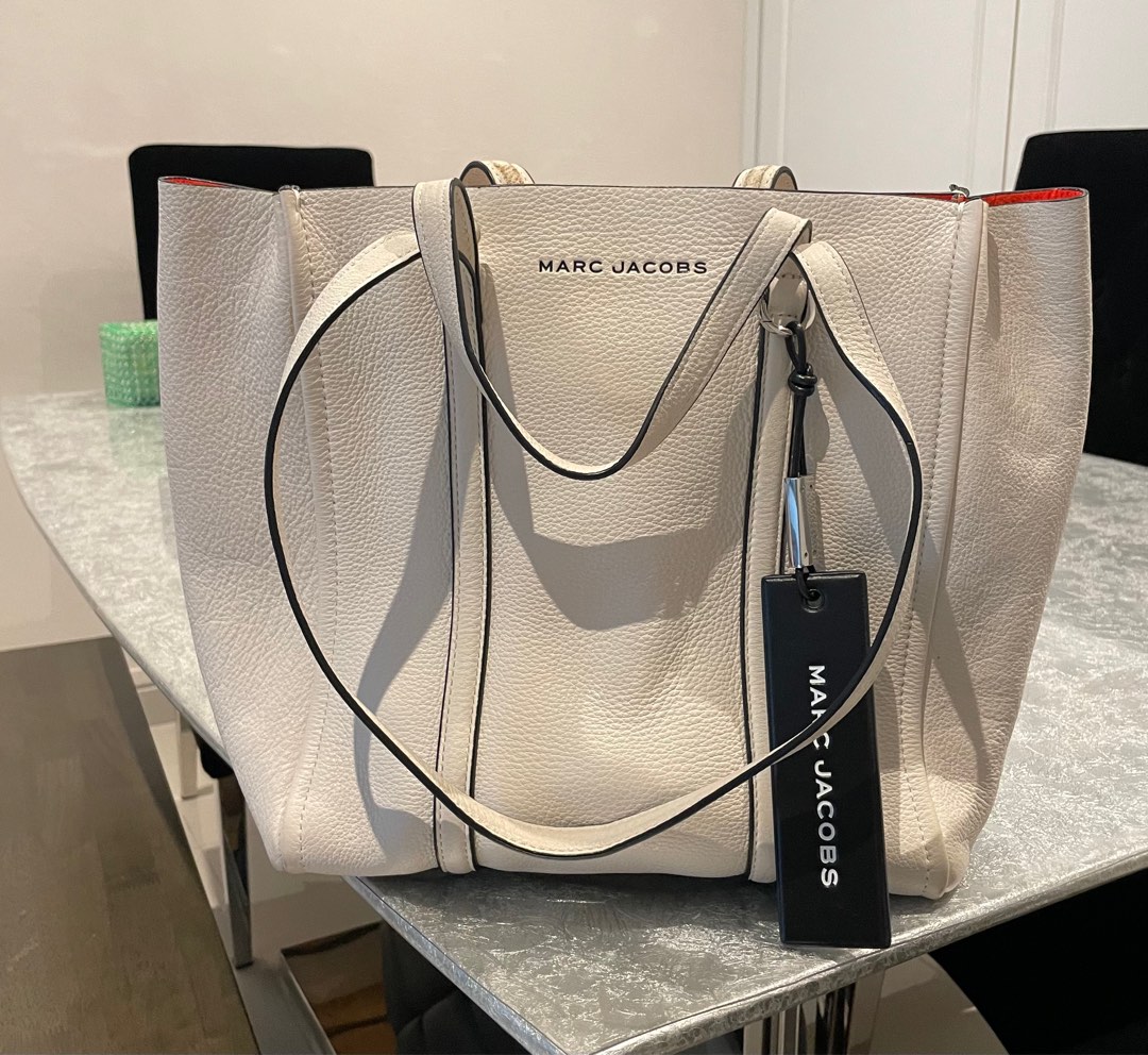 Marc Jacob’s White leather tote, Luxury, Bags & Wallets on Carousell