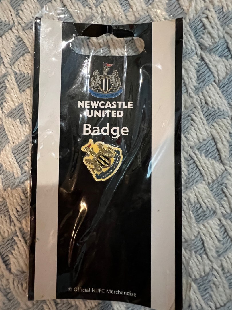 Newcastle United Football Team Crest Badge, Hobbies & Toys ...