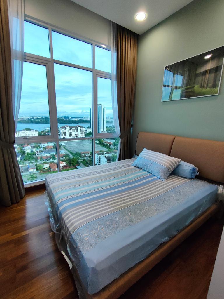 Paragon Suites / JB Town / Shuttle Bus to CIQ / Below Market / Low ...