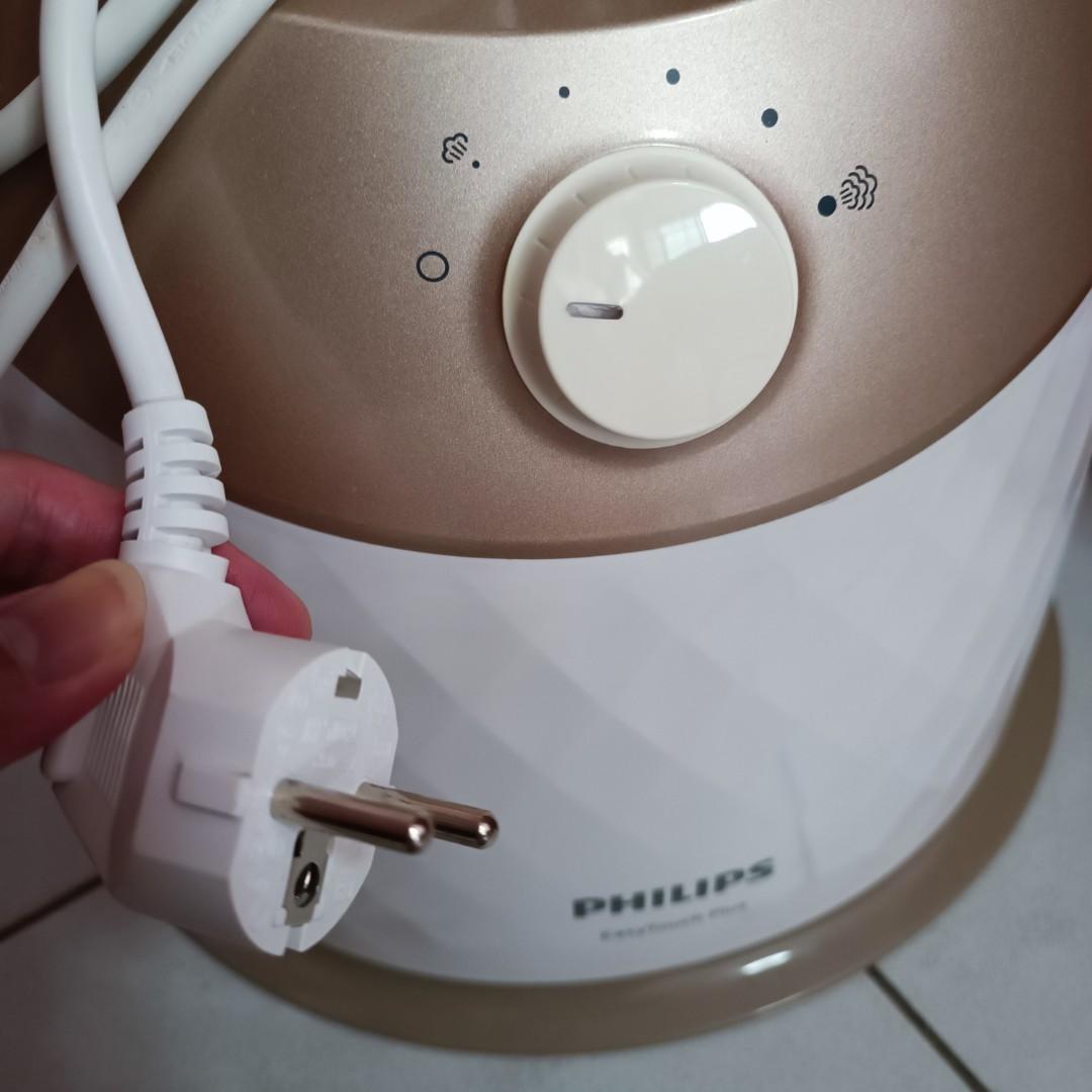 Philips Easytouch plus standing garment steamer GC524/66, TV & Home ...