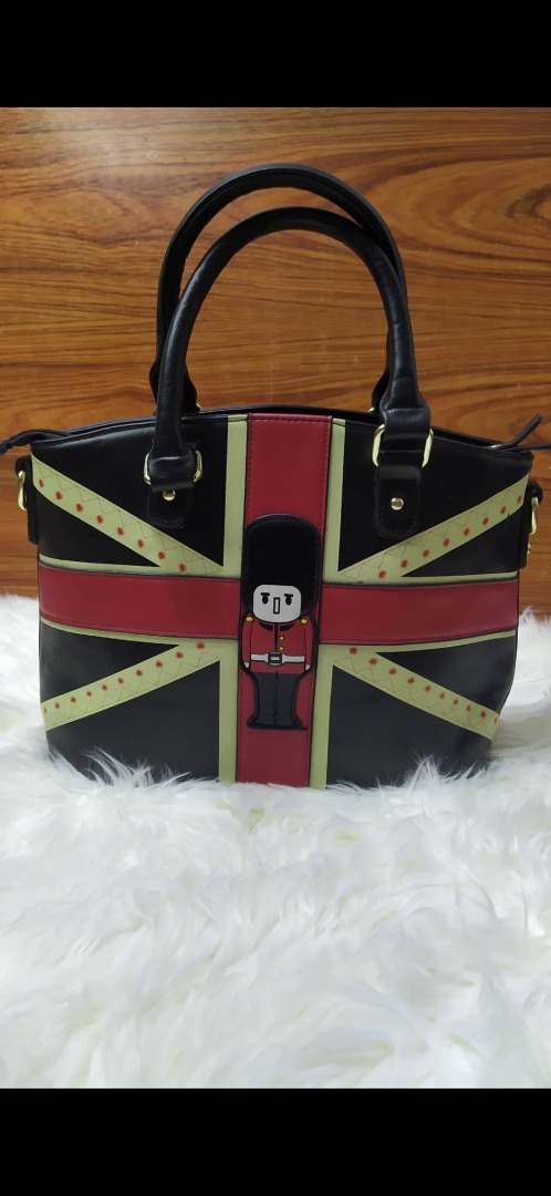 Preloved HOW.R.U shoulder bag. almost new. pm po sa interested buyer ...