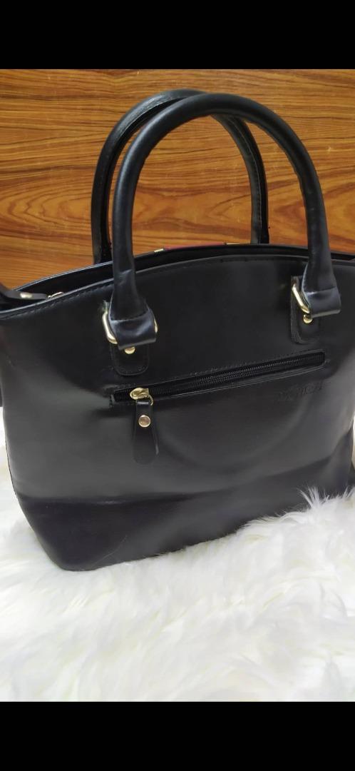 Preloved HOW.R.U shoulder bag. almost new. pm po sa interested buyer ...