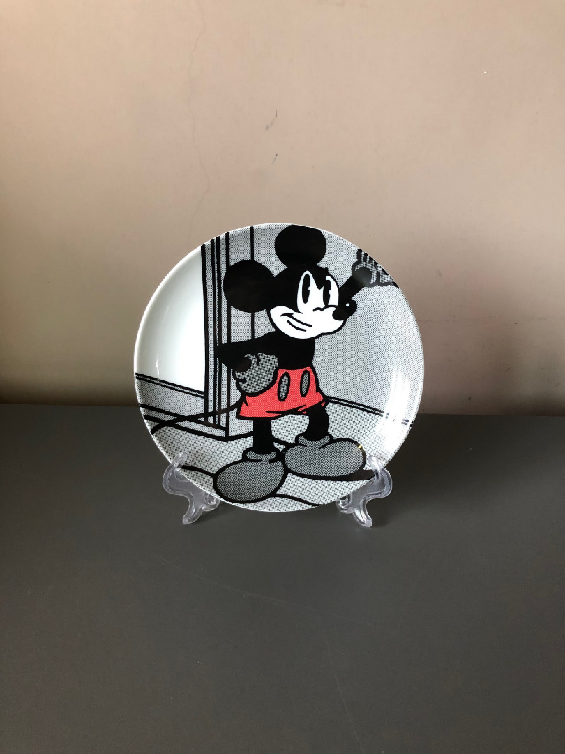 Rare Mickey Mouse Plates by Axis Paris Set of 2, 興趣及遊戲, 收藏品及紀念品, 古董收藏 ...
