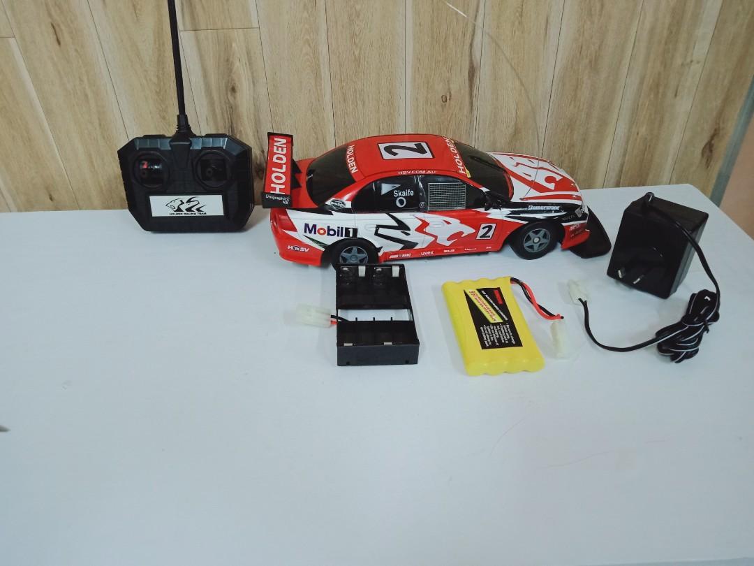 R/C BIANTE 2004 HOLDEN VY COMMODORE, Hobbies & Toys, Toys & Games on ...