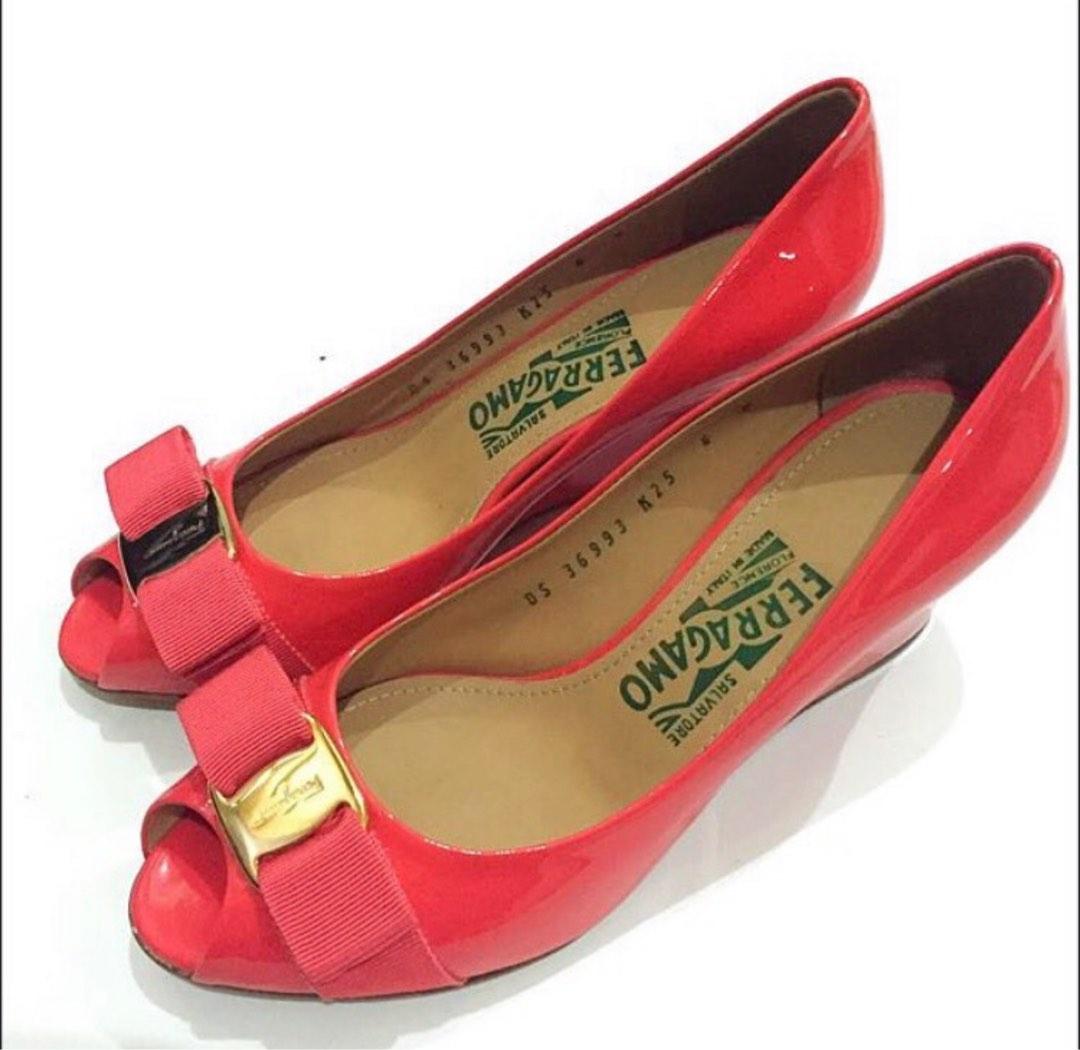 Salvatore Ferragamo sissi patent calf, Fesyen Wanita, Sepatu di Carousell